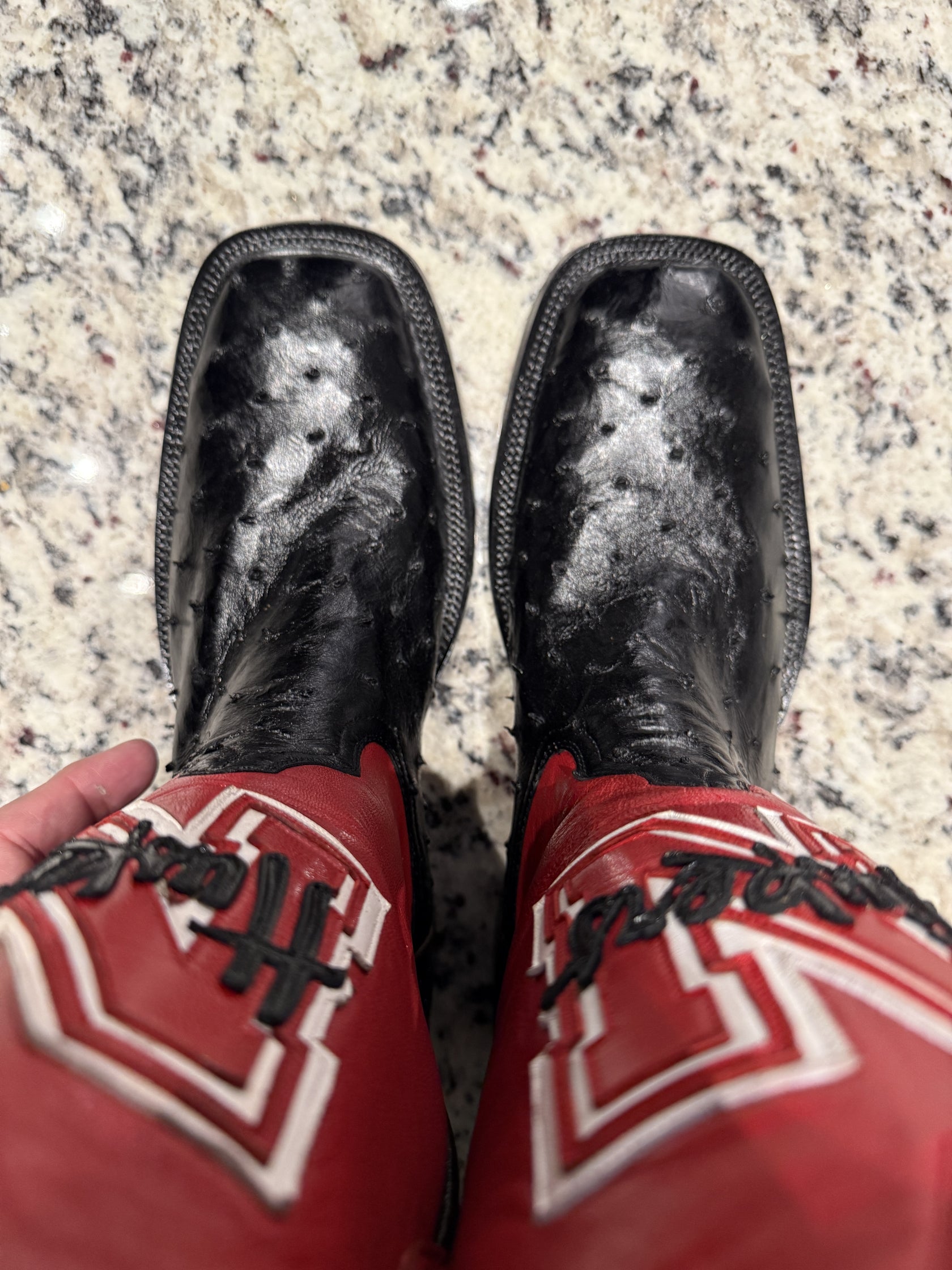 The Bolt – The Boot Builder